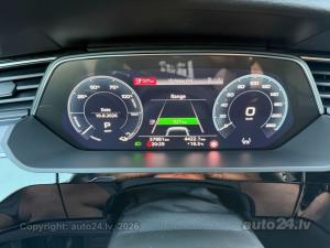 Черный Ауди E-Tron 2022 в Таллин, объемом двигателя 0.00 л и пробегом 58 тыс. км за 33500 €, фото 13 на AUTOMOTO.COM.LV