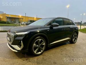 Черный Ауди E-Tron 2022 в Рига, объемом двигателя 0.00 л и пробегом 42 тыс. км за 29800 €, фото 4 на AUTOMOTO.COM.LV