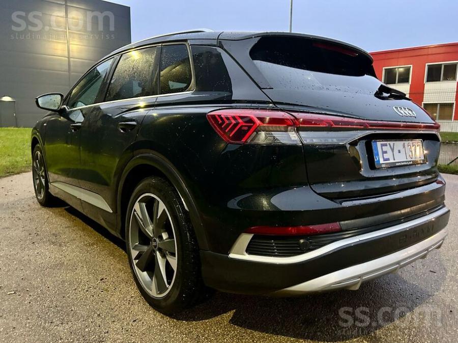 Черный Ауди E-Tron 2022 в Рига, объемом двигателя 0.00 л и пробегом 42 тыс. км за 29800 €, фото 7 на AUTOMOTO.COM.LV