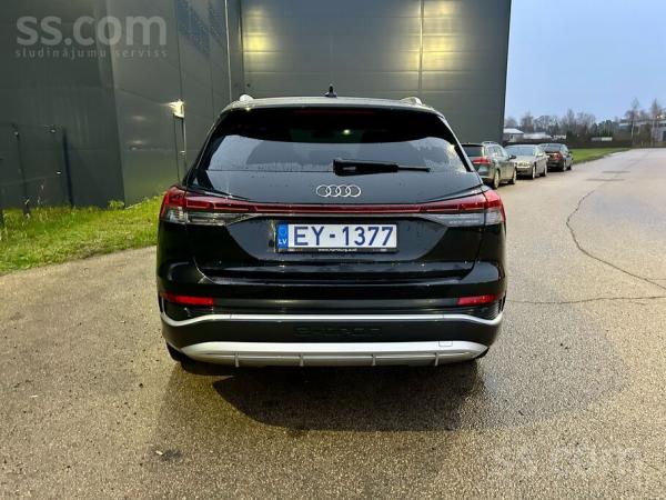 Черный Ауди E-Tron 2022 в Рига, объемом двигателя 0.00 л и пробегом 42 тыс. км за 29800 €, фото 8 на AUTOMOTO.COM.LV