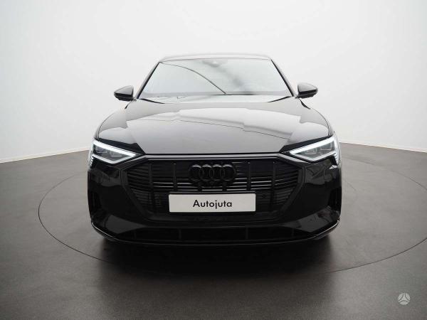 Black Audi E-Tron 2022 in Vilnius, with an engine capacity of 0.00 L and mileage of 56 thousand km for 37900 €, photo 3 on AUTOMOTO.COM.LV