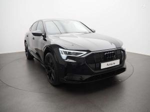 Черный Ауди E-Tron 2022 в Вильнюс, объемом двигателя 0.00 л и пробегом 56 тыс. км за 37900 €, фото 4 на AUTOMOTO.COM.LV