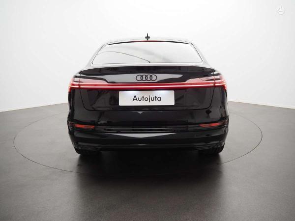 Black Audi E-Tron 2022 in Vilnius, with an engine capacity of 0.00 L and mileage of 56 thousand km for 37900 €, photo 6 on AUTOMOTO.COM.LV