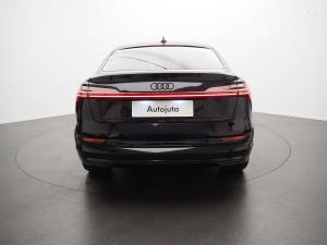 Черный Ауди E-Tron 2022 в Вильнюс, объемом двигателя 0.00 л и пробегом 56 тыс. км за 37900 €, фото 6 на AUTOMOTO.COM.LV