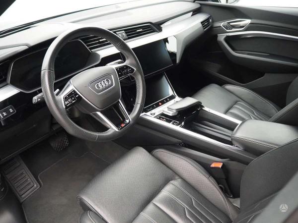 Black Audi E-Tron 2022 in Vilnius, with an engine capacity of 0.00 L and mileage of 56 thousand km for 37900 €, photo 11 on AUTOMOTO.COM.LV
