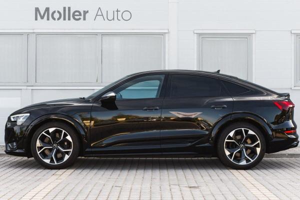 Melns Audi E-Tron 2022 Ventspils, ar dzinēja tilpumu 0.00 L un nobraukumu 27 tūkst. km par 44500 €, foto 3 vietnē AUTOMOTO.COM.LV