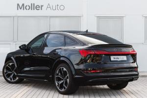 Black Audi E-Tron 2022 in Ventspils, with an engine capacity of 0.00 L and mileage of 27 thousand km for 44500 €, photo 4 on AUTOMOTO.COM.LV
