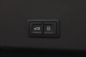 Black Audi E-Tron 2022 in Ventspils, with an engine capacity of 0.00 L and mileage of 27 thousand km for 44500 €, photo 15 on AUTOMOTO.COM.LV