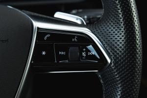 Black Audi E-Tron 2022 in Ventspils, with an engine capacity of 0.00 L and mileage of 27 thousand km for 44500 €, photo 22 on AUTOMOTO.COM.LV