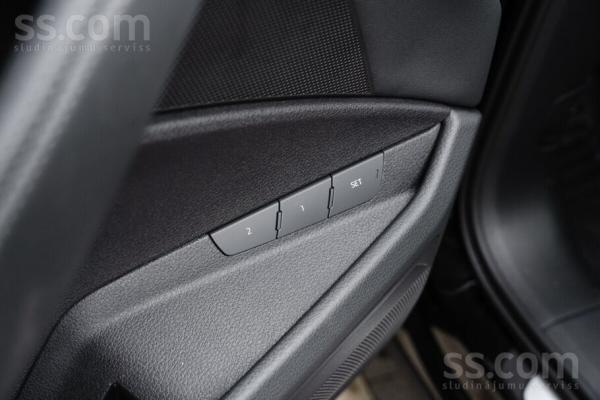 Black Audi E-Tron 2022 in Riga, with an engine capacity of 0.00 L and mileage of 41 thousand km for 39050 €, photo 10 on AUTOMOTO.COM.LV