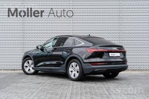 Черный Ауди E-Tron 2022 в Рига, объемом двигателя 0.00 л и пробегом 25 тыс. км за 40400 €, фото 4 на AUTOMOTO.COM.LV