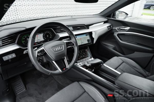 Melns Audi E-Tron 2022 Rīga, ar dzinēja tilpumu 0.00 L un nobraukumu 25 tūkst. km par 40400 €, foto 10 vietnē AUTOMOTO.COM.LV