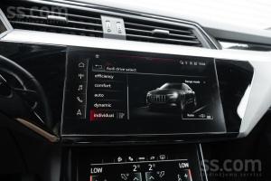 Черный Ауди E-Tron 2022 в Рига, объемом двигателя 0.00 л и пробегом 25 тыс. км за 40400 €, фото 21 на AUTOMOTO.COM.LV