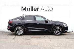 Black Audi E-Tron 2022 in Riga, with an engine capacity of 0.00 L and mileage of 41 thousand km for 38950 €, photo 6 on AUTOMOTO.COM.LV
