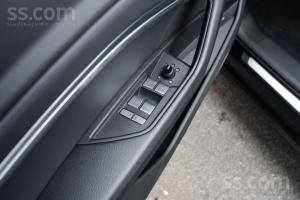 Black Audi E-Tron 2022 in Riga, with an engine capacity of 0.00 L and mileage of 41 thousand km for 38950 €, photo 11 on AUTOMOTO.COM.LV