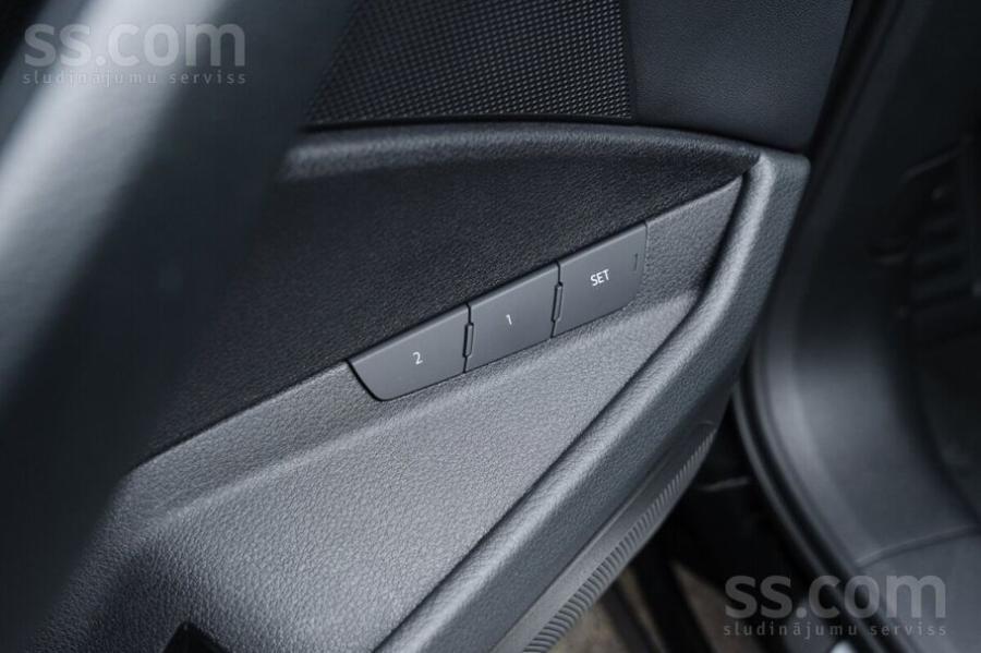 Black Audi E-Tron 2022 in Riga, with an engine capacity of 0.00 L and mileage of 41 thousand km for 38950 €, photo 13 on AUTOMOTO.COM.LV