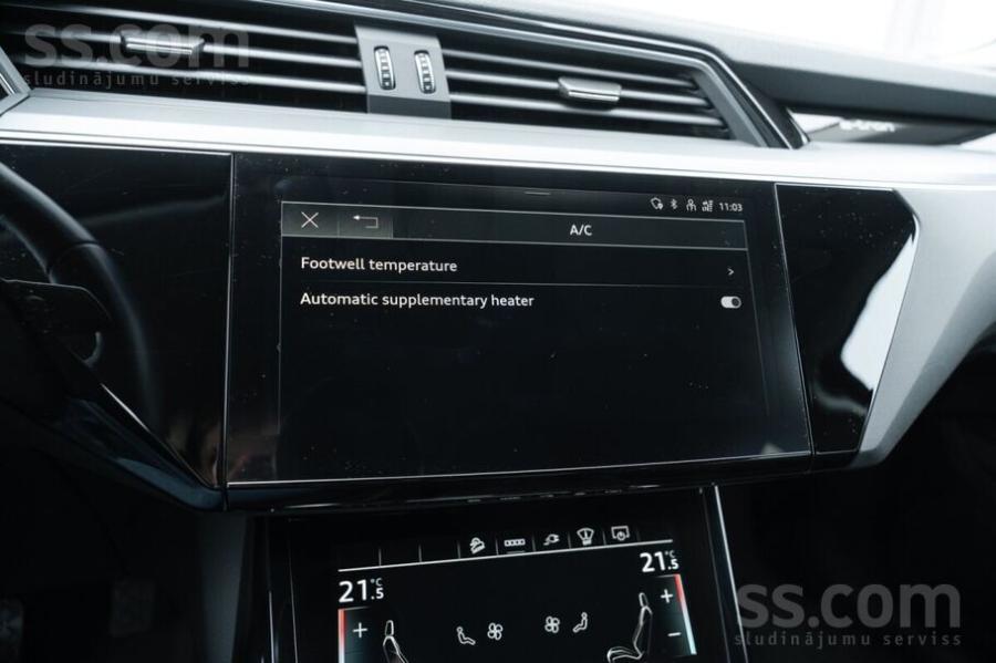 Black Audi E-Tron 2022 in Riga, with an engine capacity of 0.00 L and mileage of 41 thousand km for 38950 €, photo 25 on AUTOMOTO.COM.LV