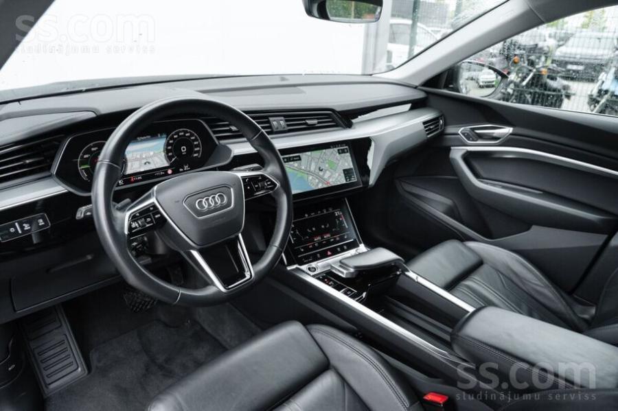 Black Audi E-Tron 2022 in Riga, with an engine capacity of 0.00 L and mileage of 41 thousand km for 38950 €, photo 36 on AUTOMOTO.COM.LV