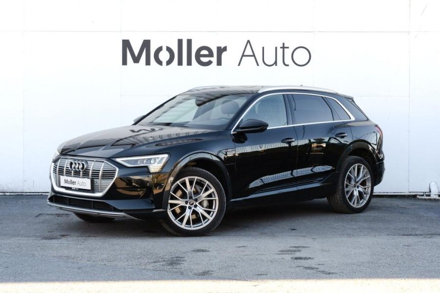 Black Audi E-Tron 2022 in Riga, with an engine capacity of 0.00 L and mileage of 53 thousand km for 33500 €, photo 1 on AUTOMOTO.COM.LV