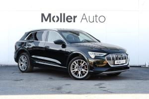 Black Audi E-Tron 2022 in Riga, with an engine capacity of 0.00 L and mileage of 53 thousand km for 33500 €, photo 3 on AUTOMOTO.COM.LV