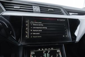 Black Audi E-Tron 2022 in Riga, with an engine capacity of 0.00 L and mileage of 53 thousand km for 33500 €, photo 28 on AUTOMOTO.COM.LV