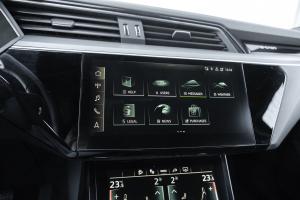 Black Audi E-Tron 2022 in Riga, with an engine capacity of 0.00 L and mileage of 53 thousand km for 33500 €, photo 29 on AUTOMOTO.COM.LV