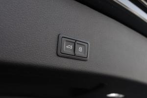 Black Audi E-Tron 2022 in Riga, with an engine capacity of 0.00 L and mileage of 53 thousand km for 33500 €, photo 34 on AUTOMOTO.COM.LV