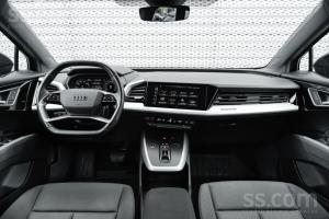 Black Audi E-Tron 2023 in Riga, with an engine capacity of 0.00 L and mileage of 98 thousand km for 36150 €, photo 7 on AUTOMOTO.COM.LV