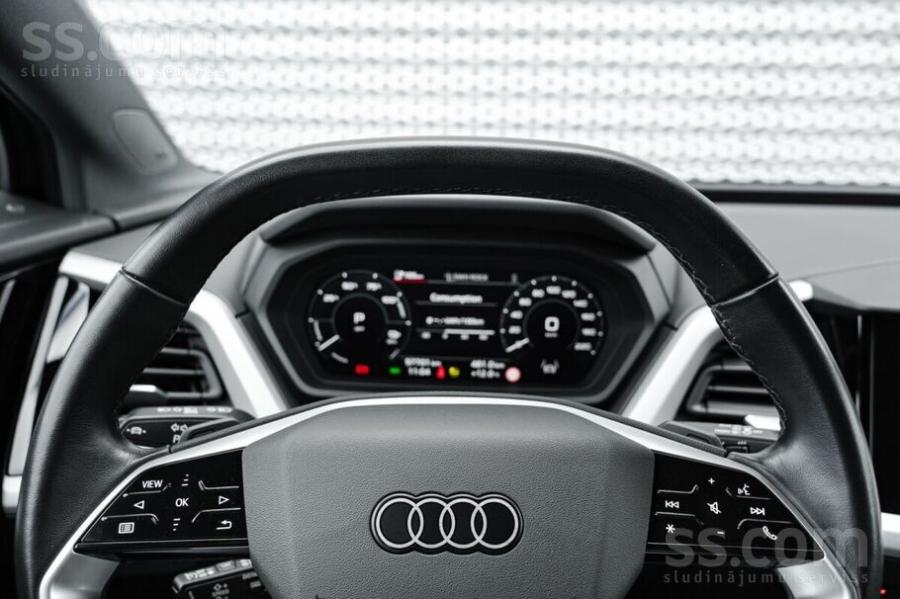 Black Audi E-Tron 2023 in Riga, with an engine capacity of 0.00 L and mileage of 98 thousand km for 36150 €, photo 13 on AUTOMOTO.COM.LV