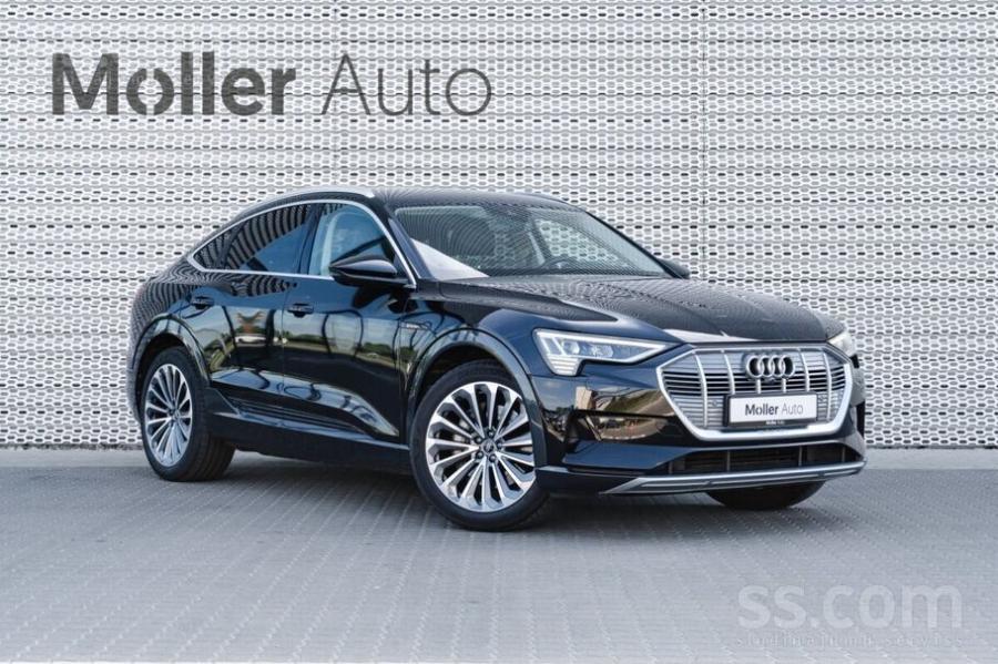Black Audi E-Tron 2023 in Riga, with an engine capacity of 0.00 L and mileage of 47 thousand km for 38300 €, photo 3 on AUTOMOTO.COM.LV