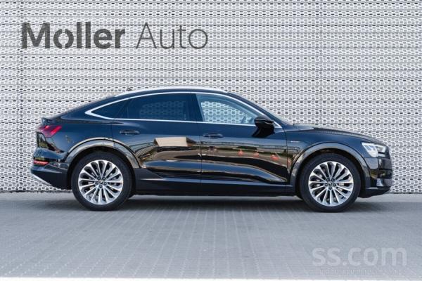 Melns Audi E-Tron 2023 Rīga, ar dzinēja tilpumu 0.00 L un nobraukumu 47 tūkst. km par 38300 €, foto 5 vietnē AUTOMOTO.COM.LV