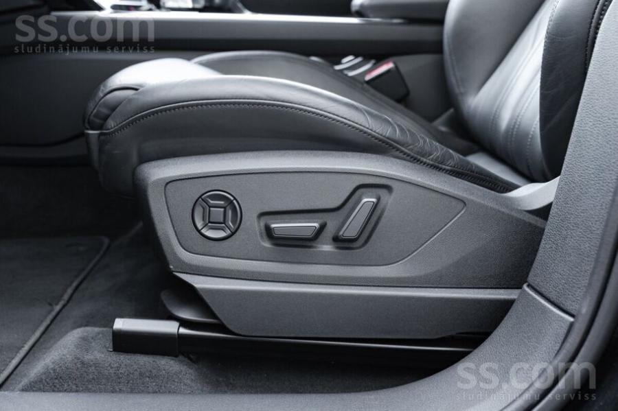 Black Audi E-Tron 2023 in Riga, with an engine capacity of 0.00 L and mileage of 47 thousand km for 38300 €, photo 12 on AUTOMOTO.COM.LV