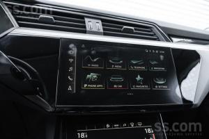 Black Audi E-Tron 2023 in Riga, with an engine capacity of 0.00 L and mileage of 47 thousand km for 38300 €, photo 23 on AUTOMOTO.COM.LV