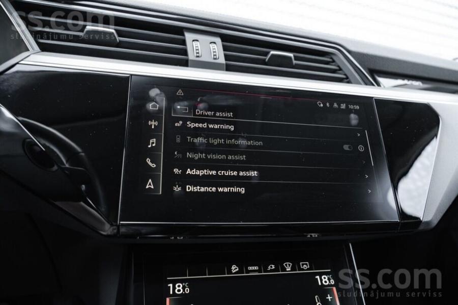 Black Audi E-Tron 2023 in Riga, with an engine capacity of 0.00 L and mileage of 47 thousand km for 38300 €, photo 28 on AUTOMOTO.COM.LV