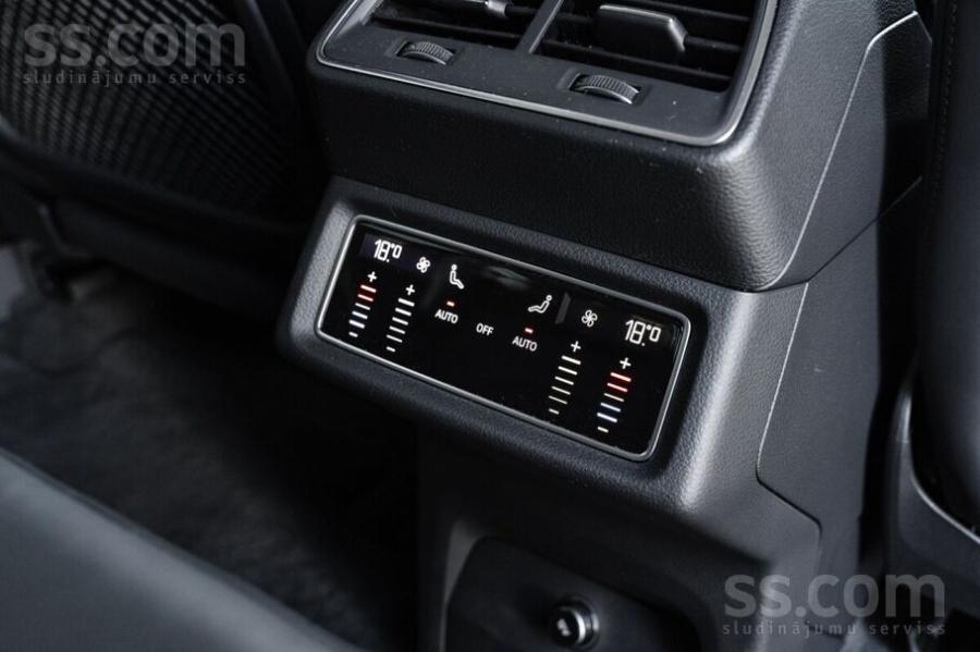 Black Audi E-Tron 2023 in Riga, with an engine capacity of 0.00 L and mileage of 47 thousand km for 38300 €, photo 34 on AUTOMOTO.COM.LV