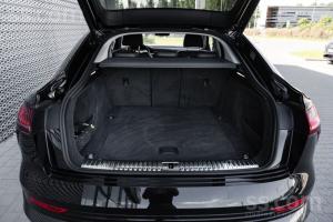 Black Audi E-Tron 2023 in Riga, with an engine capacity of 0.00 L and mileage of 47 thousand km for 38300 €, photo 35 on AUTOMOTO.COM.LV
