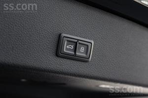 Black Audi E-Tron 2023 in Riga, with an engine capacity of 0.00 L and mileage of 47 thousand km for 38300 €, photo 36 on AUTOMOTO.COM.LV