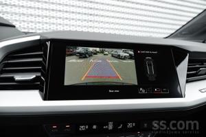 Black Audi E-Tron 2023 in Riga, with an engine capacity of 0.00 L and mileage of 98 thousand km for 36150 €, photo 15 on AUTOMOTO.COM.LV