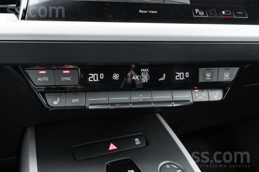 Black Audi E-Tron 2023 in Riga, with an engine capacity of 0.00 L and mileage of 98 thousand km for 36150 €, photo 22 on AUTOMOTO.COM.LV