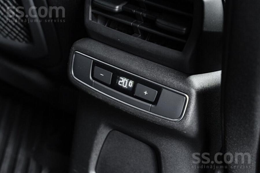 Black Audi E-Tron 2023 in Riga, with an engine capacity of 0.00 L and mileage of 98 thousand km for 36150 €, photo 25 on AUTOMOTO.COM.LV