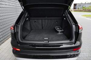Black Audi E-Tron 2023 in Riga, with an engine capacity of 0.00 L and mileage of 98 thousand km for 36150 €, photo 26 on AUTOMOTO.COM.LV