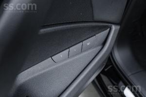Black Audi E-Tron 2023 in Riga, with an engine capacity of 0.00 L and mileage of 47 thousand km for 38300 €, photo 9 on AUTOMOTO.COM.LV