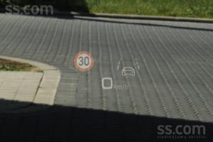 Black Audi E-Tron 2023 in Riga, with an engine capacity of 0.00 L and mileage of 47 thousand km for 38300 €, photo 16 on AUTOMOTO.COM.LV