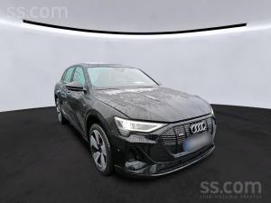 Черный Ауди E-Tron 2023 в Елгава, объемом двигателя 0.00 л и пробегом 36 тыс. км за 39900 €, фото  на AUTOMOTO.COM.LV