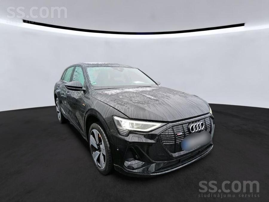 Черный Ауди E-Tron 2023 в Елгава, объемом двигателя 0.00 л и пробегом 36 тыс. км за 39900 €, фото 1 на AUTOMOTO.COM.LV