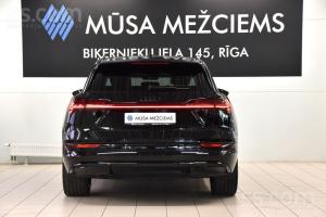 Черный Ауди E-Tron 2023 в Рига, объемом двигателя 0.00 л и пробегом 68 тыс. км за 40490 €, фото 8 на AUTOMOTO.COM.LV