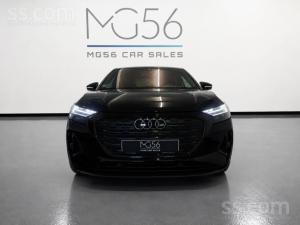 Black Audi E-Tron 2023 in Riga, with an engine capacity of 0.00 L and mileage of 113 thousand km for 34900 €, photo 4 on AUTOMOTO.COM.LV