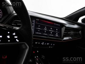 Black Audi E-Tron 2023 in Riga, with an engine capacity of 0.00 L and mileage of 113 thousand km for 34900 €, photo 13 on AUTOMOTO.COM.LV