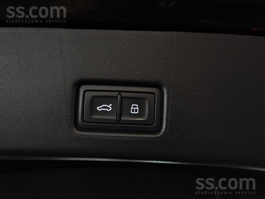 Black Audi E-Tron 2023 in Riga, with an engine capacity of 0.00 L and mileage of 113 thousand km for 34900 €, photo 29 on AUTOMOTO.COM.LV