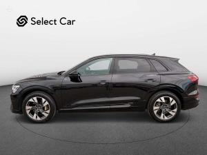 Черный Ауди E-Tron 2023 в Вильнюс, объемом двигателя 0.00 л и пробегом 122 тыс. км за 30750 €, фото 6 на AUTOMOTO.COM.LV